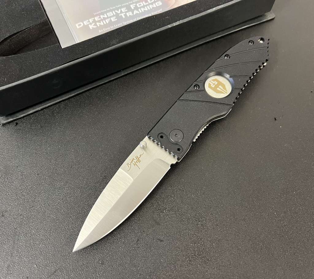 Hoffner Operator Kit | Hoffner Knives, Covert Apparel, & Training